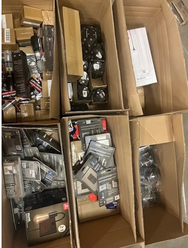 Truckload of UNMANIFESTED Mixed Merchandise, Used - Good Condition ...