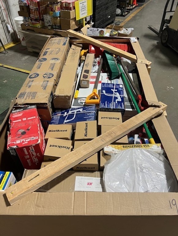 10 Pallets of UNMANIFESTED Mixed Merchandise, Used - Good Condition ...