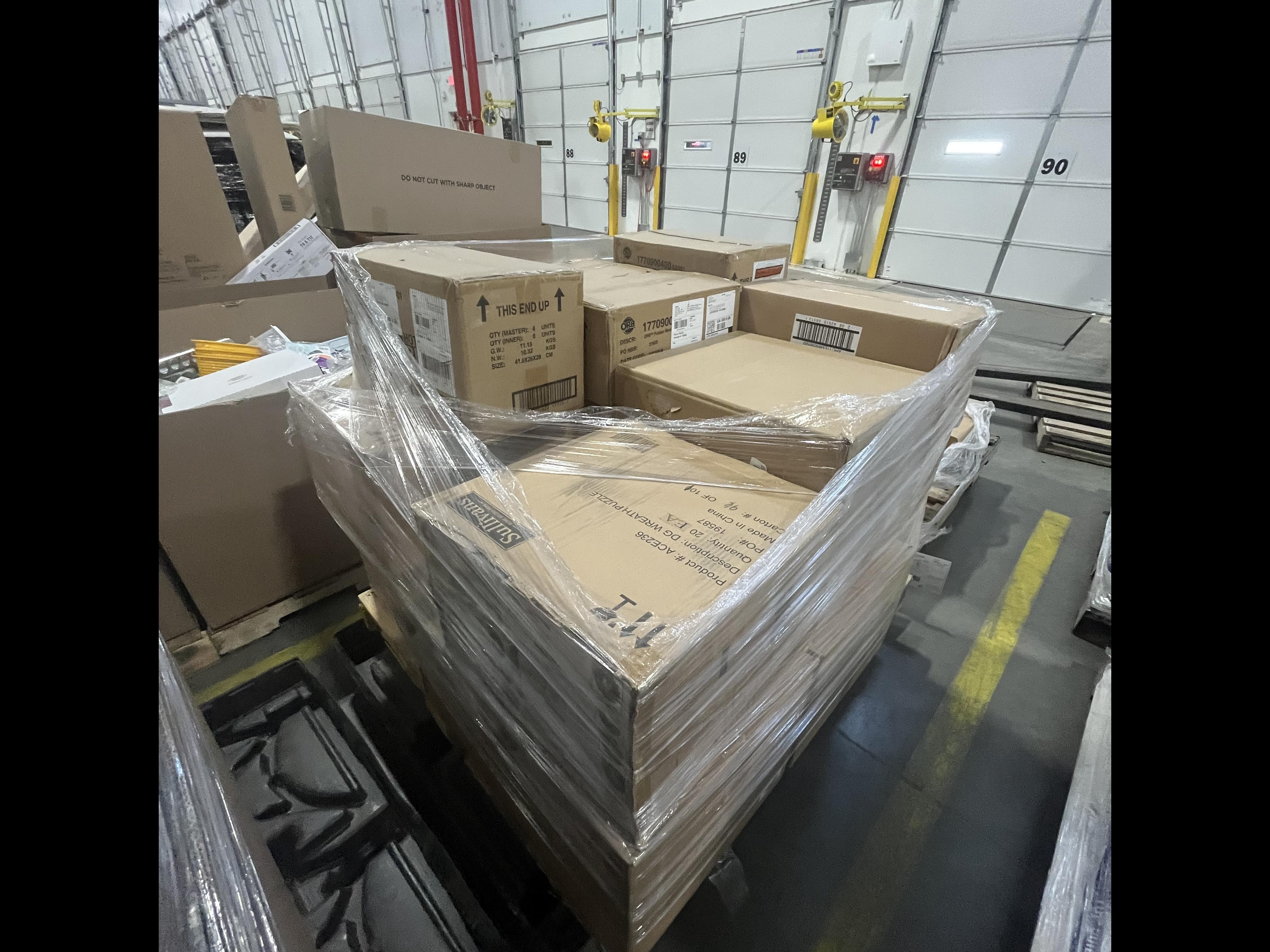 1 Pallet of UNMANIFESTED Mixed Merchandise, Used - Fair Condition ...