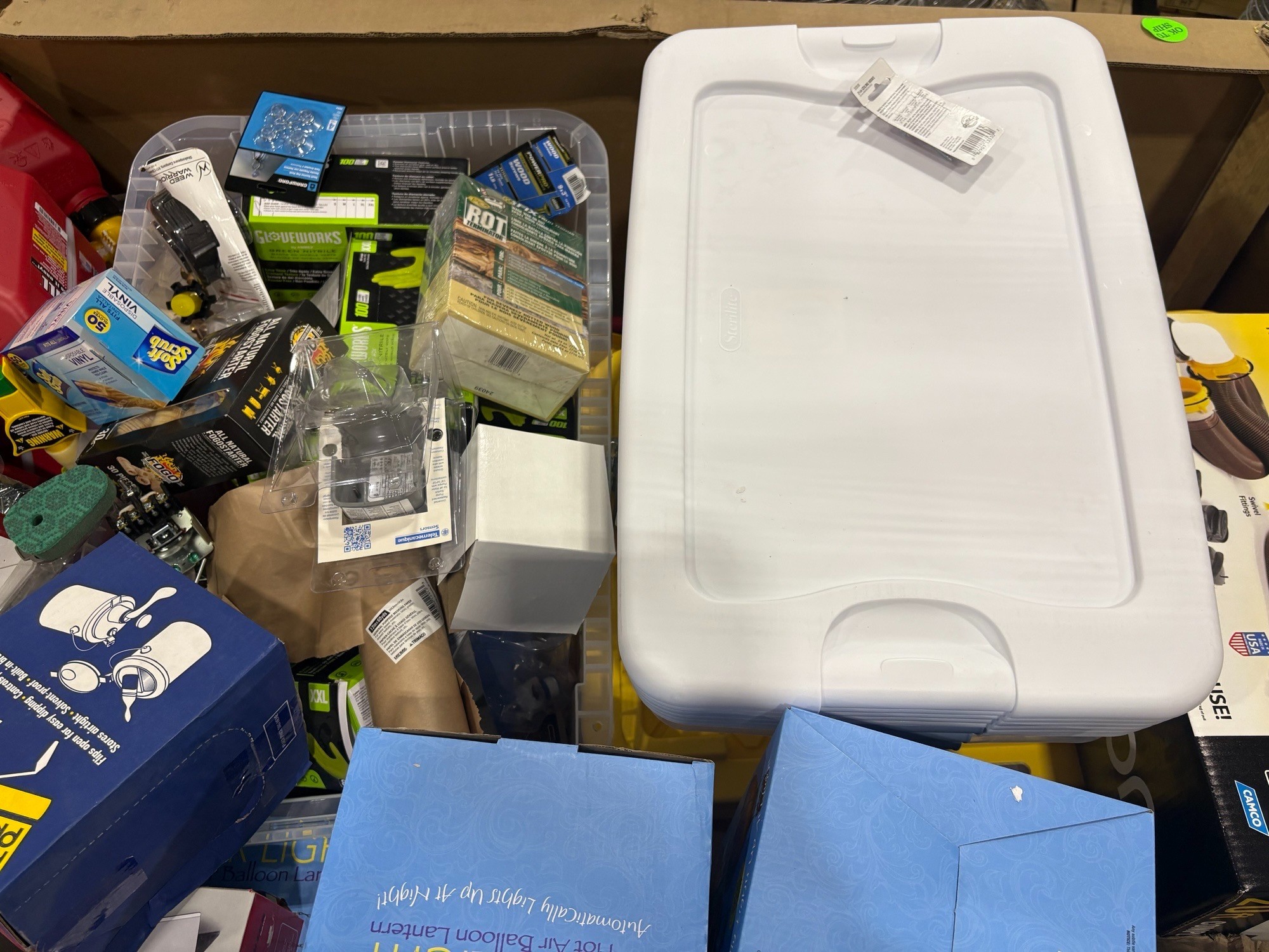 Truckload of UNMANIFESTED Mixed Merchandise, Used - Good Condition ...