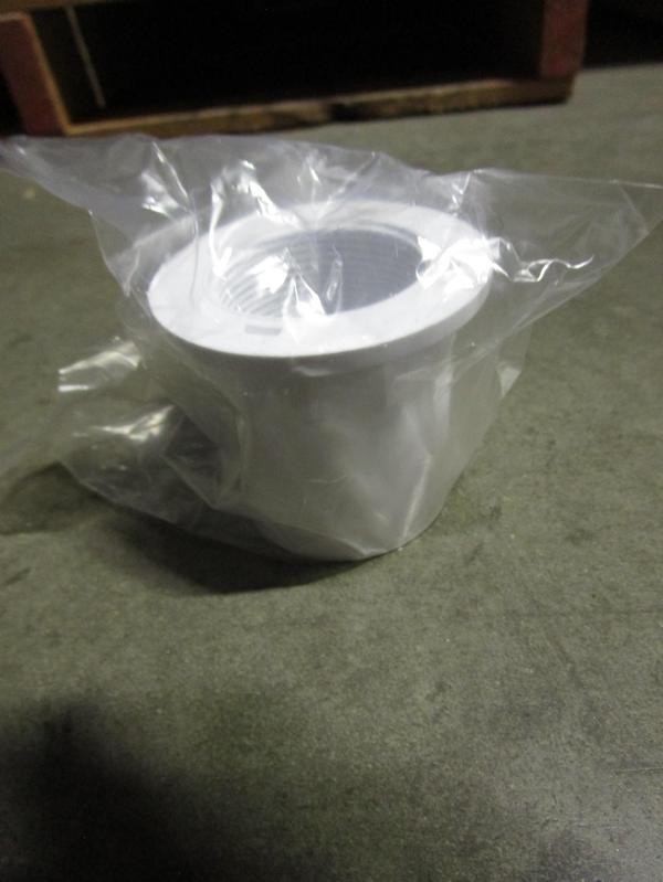 1 Pallet from Signature Hardware of PVC Hub Adapters, 2,000 Units, New ...